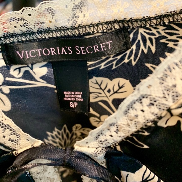 Victoria's Secret | Intimates & Sleepwear | Nwot Victorias Secret Very ...